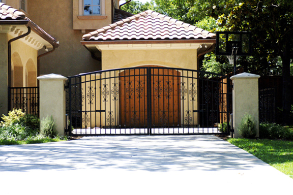 Steel Gates Keep Properties Secure with Style | Fortress