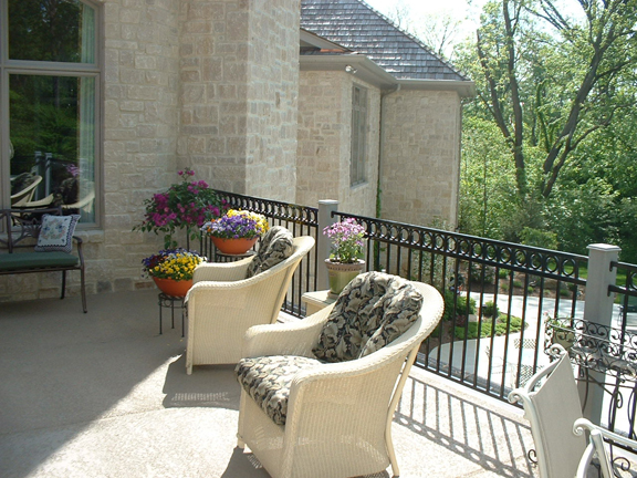 Modular Railing Systems Make Installation Easy