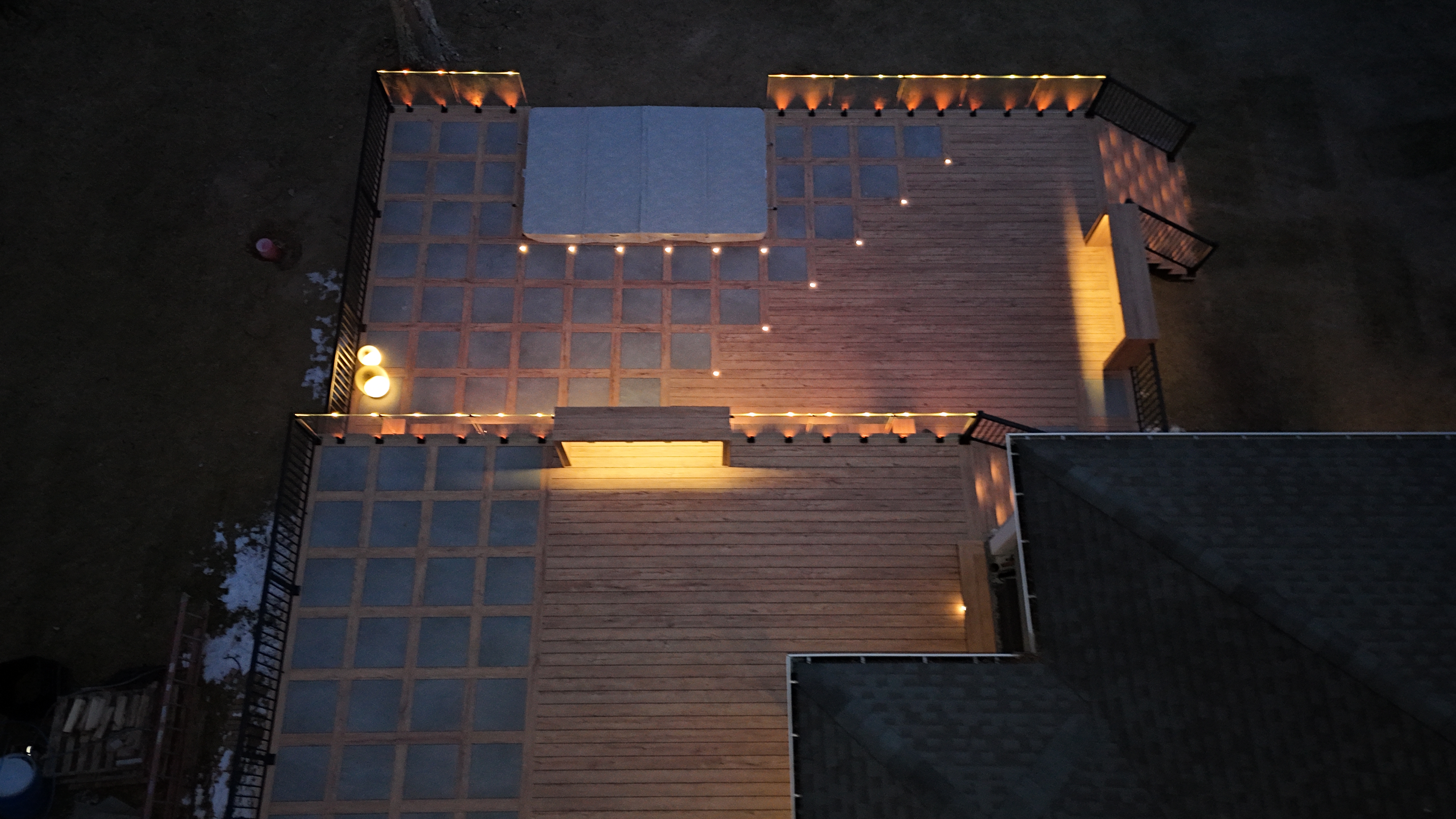 Fortress Launches Evolution Tile Deck Tray for Steel Decks